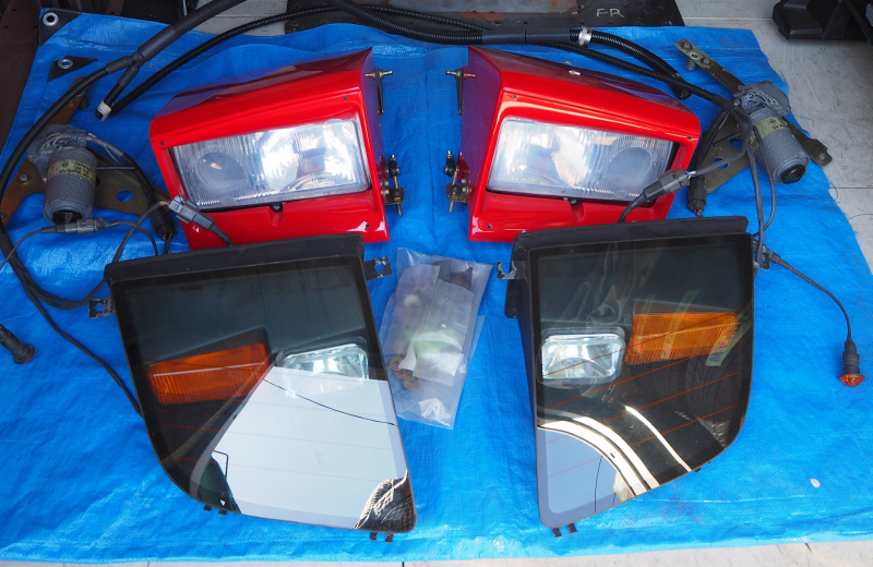 Ferrari F40 Front Light Set | Supercar & Classic Car Sales | TPE Ltd.
